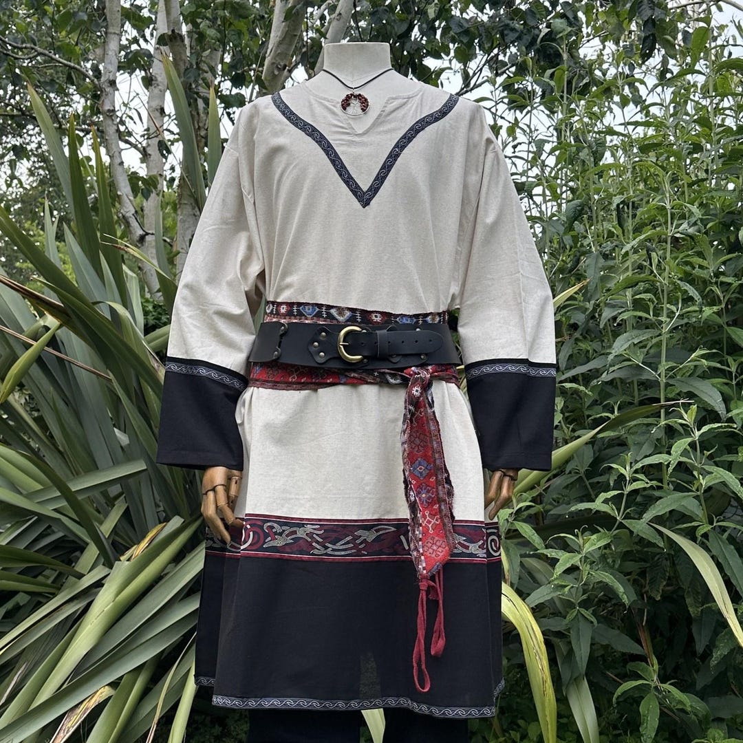 Medieval LARP Buffalo Leather Belt and Sash Set, Red Aztec Pattern ...