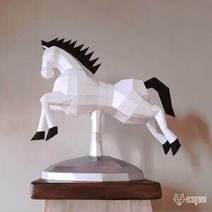 Carousel Horse Papercraft Sculpture, Printable 3D Puzzle, Papercraft ...