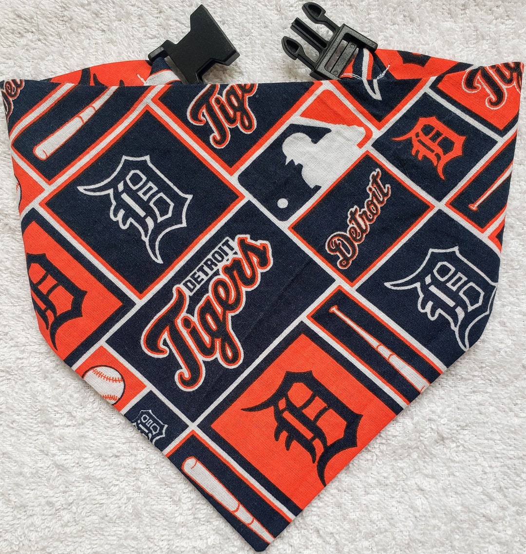 Buckle Dog Bandana Dog Pet Cat Bandanna DETROIT TIGERS Major League ...