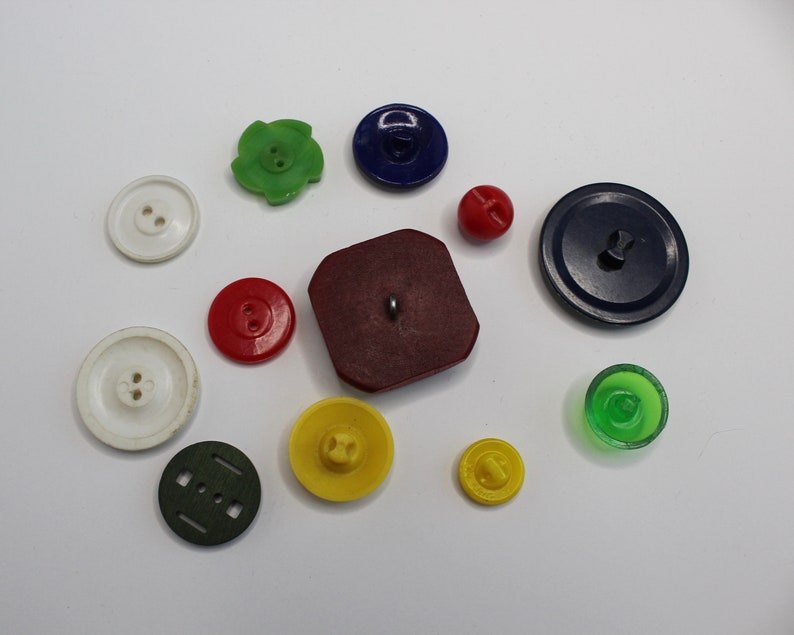 Art Deco Button Collection in Antique Tart Tin - Etsy