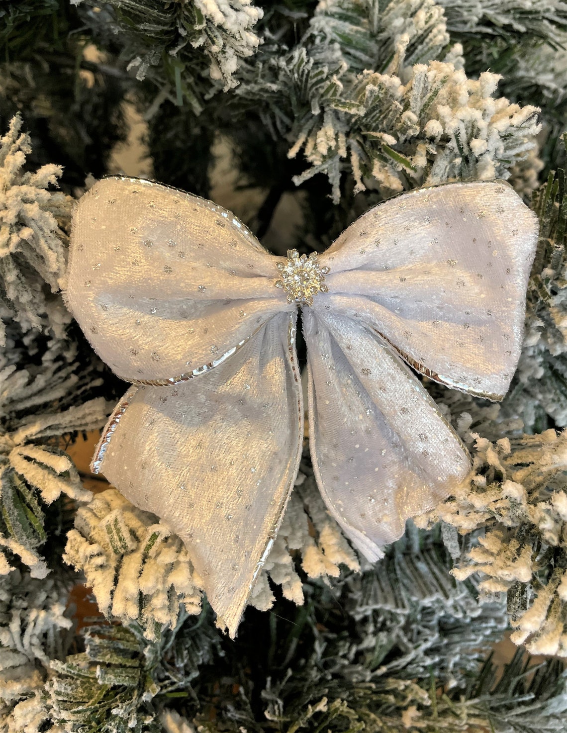 Luxury White/silver Edge Velvet Tie on Christmas Tree Bows 5 - Etsy