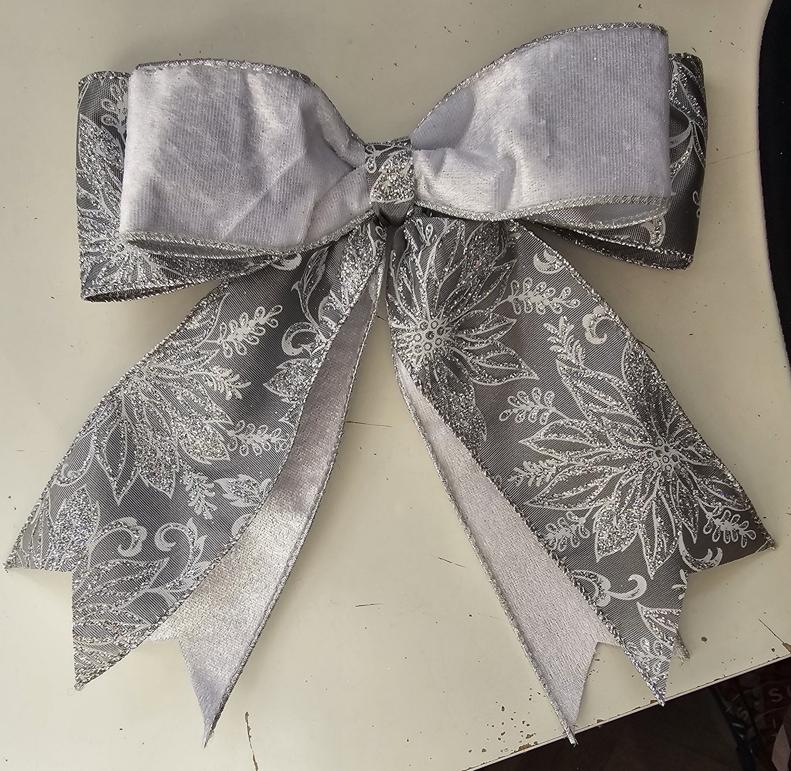 Luxury Silver and White Velvet Christmas Tree Bows 8" Tree Bow/11" Tree ...