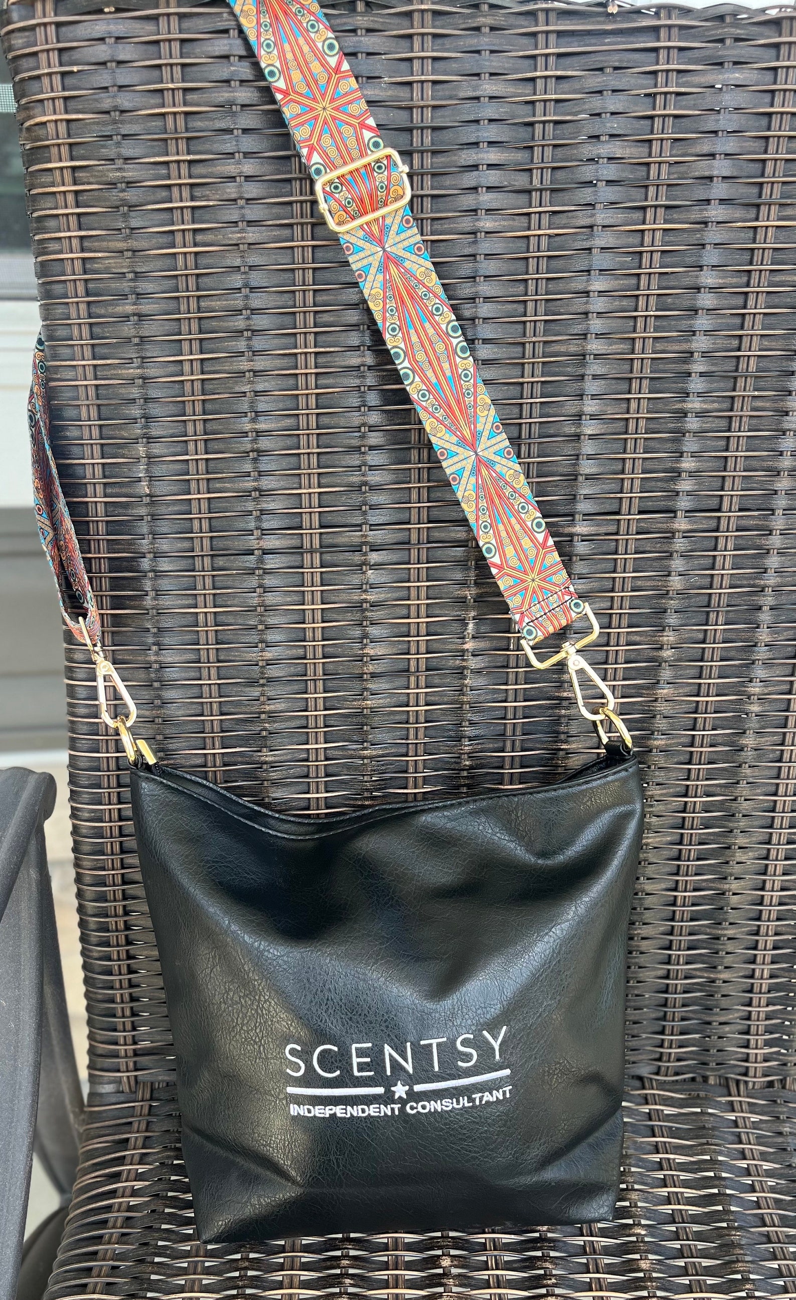 Authorized Scentsy Vendor Trendy Handbag Hobo Messenger Faux Leather ...