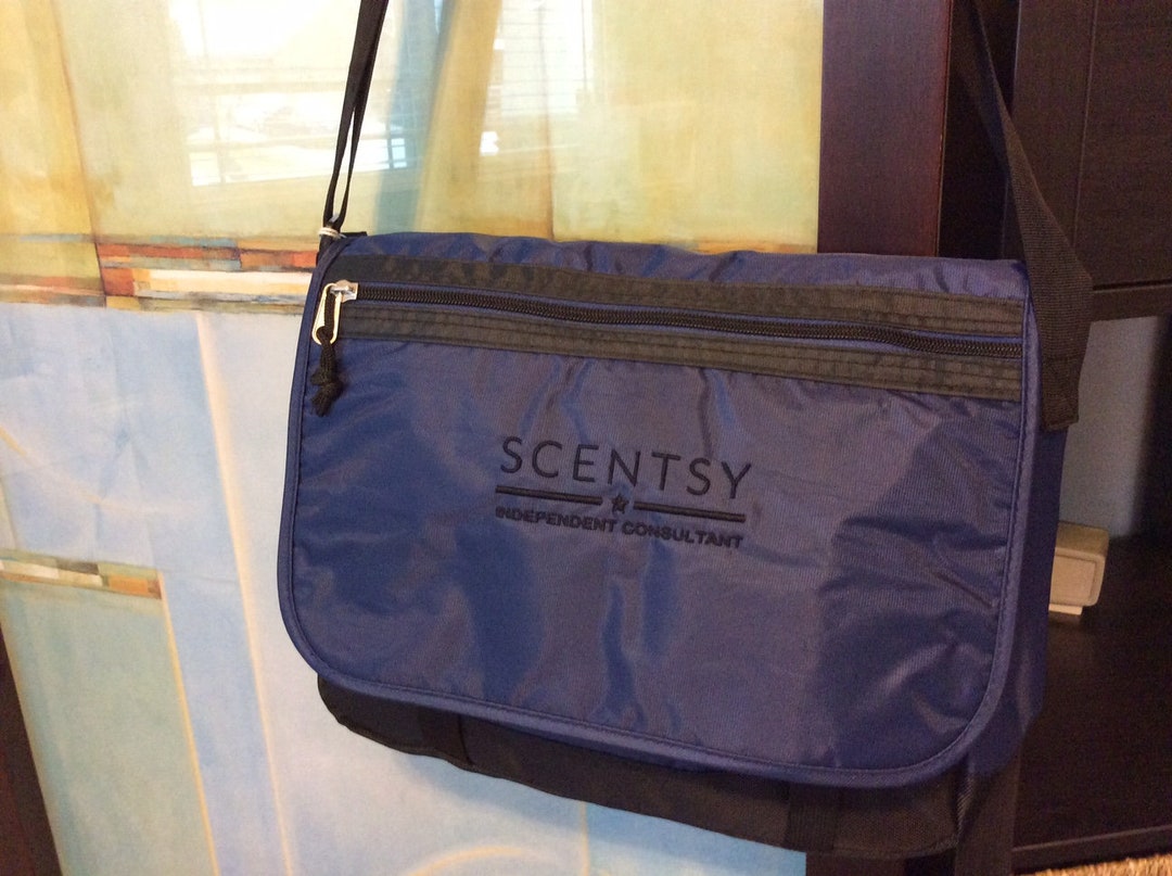 Authorized Scentsy Vendor Scentsy Messenger Nailhead Tote Bag ...