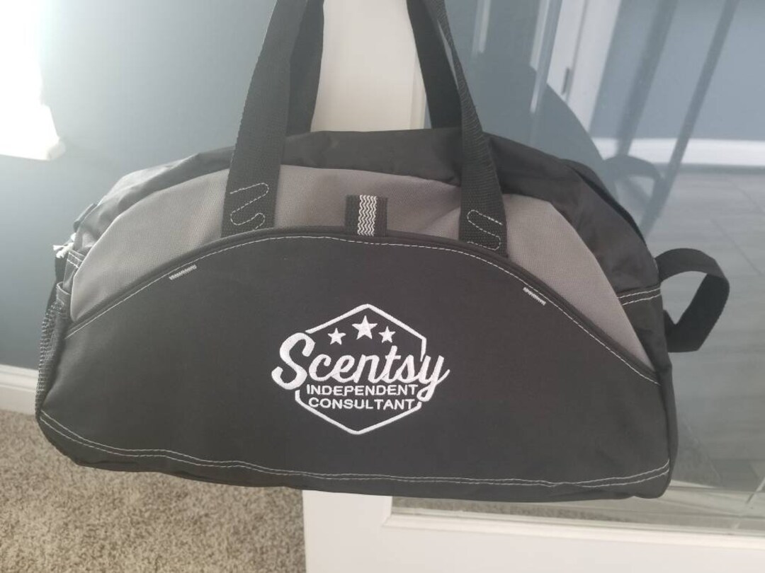 Authorized Scentsy Vendor Small Duffle Overnighter Gym Bag Carry All ...