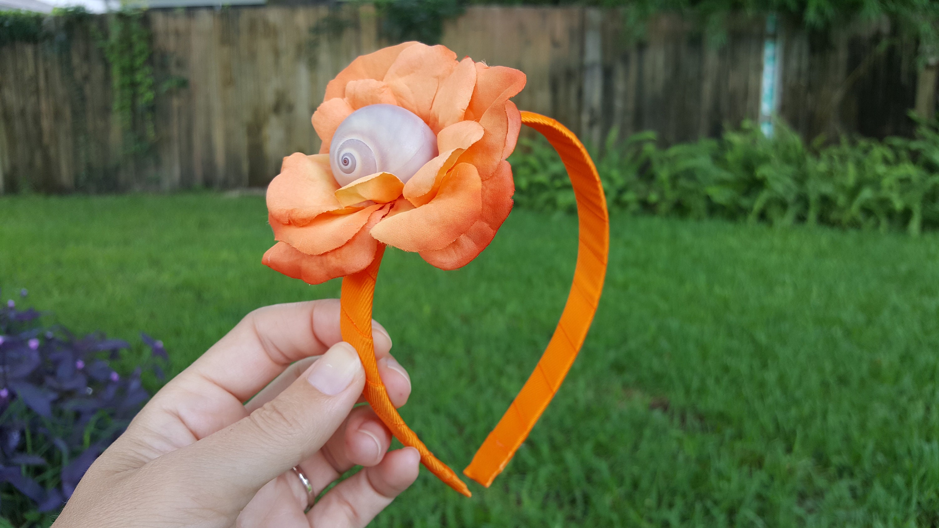 Naranja luna shell flor diadema, sirena chica concha flor peinado ...