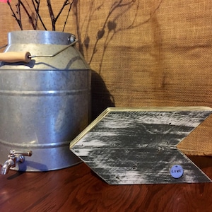 Rustic Wooden Chevron Arrow Live Sign/ Wooden Arrow Sign / " Live" Sign ...