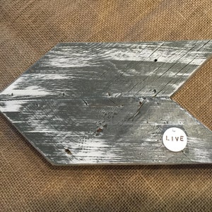 Rustic Wooden Chevron Arrow Live Sign/ Wooden Arrow Sign / " Live" Sign ...