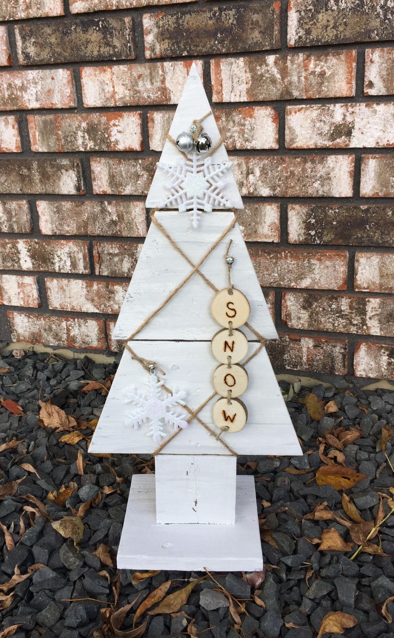 White Rustic Wooden Christmas Tree/white Wooden Pallet - Etsy