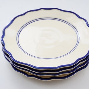 Set of 4 Wavy Border Plates - Etsy