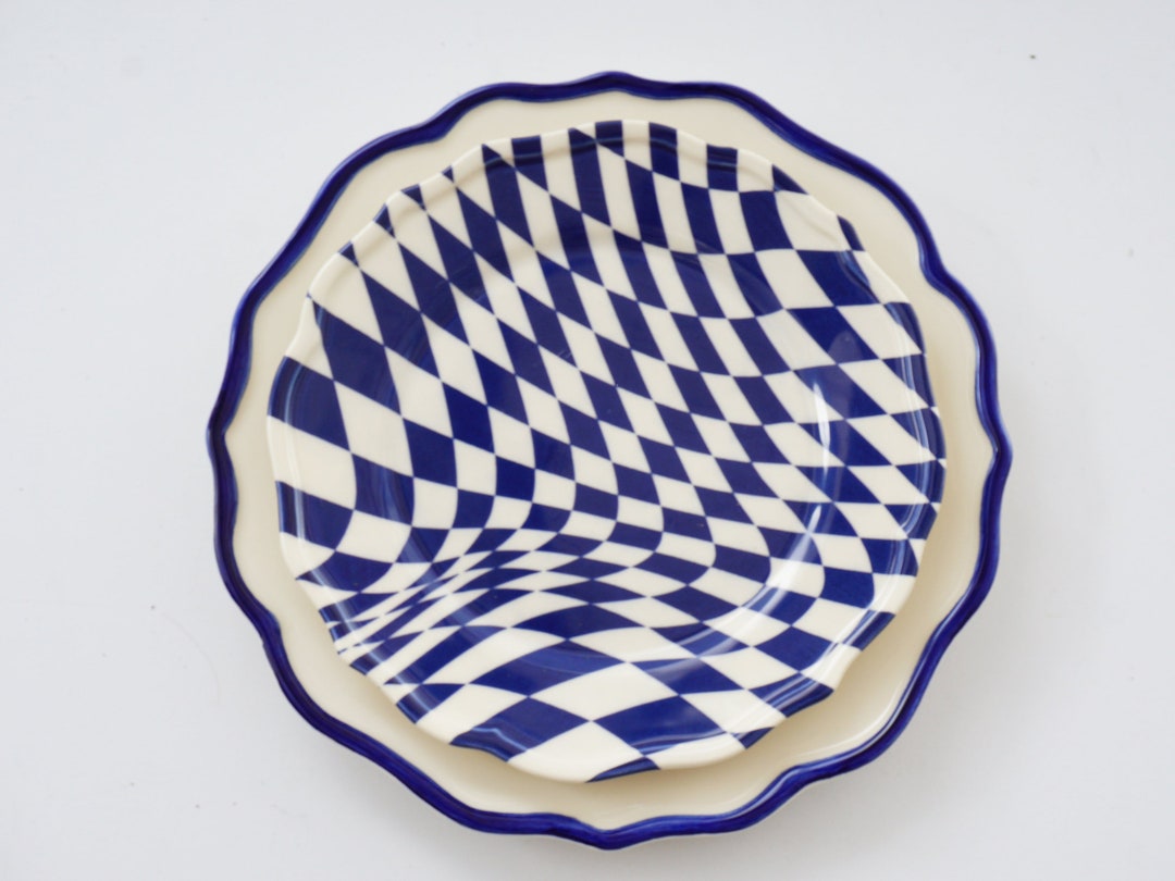 Set of 4 Checked Plates - Etsy