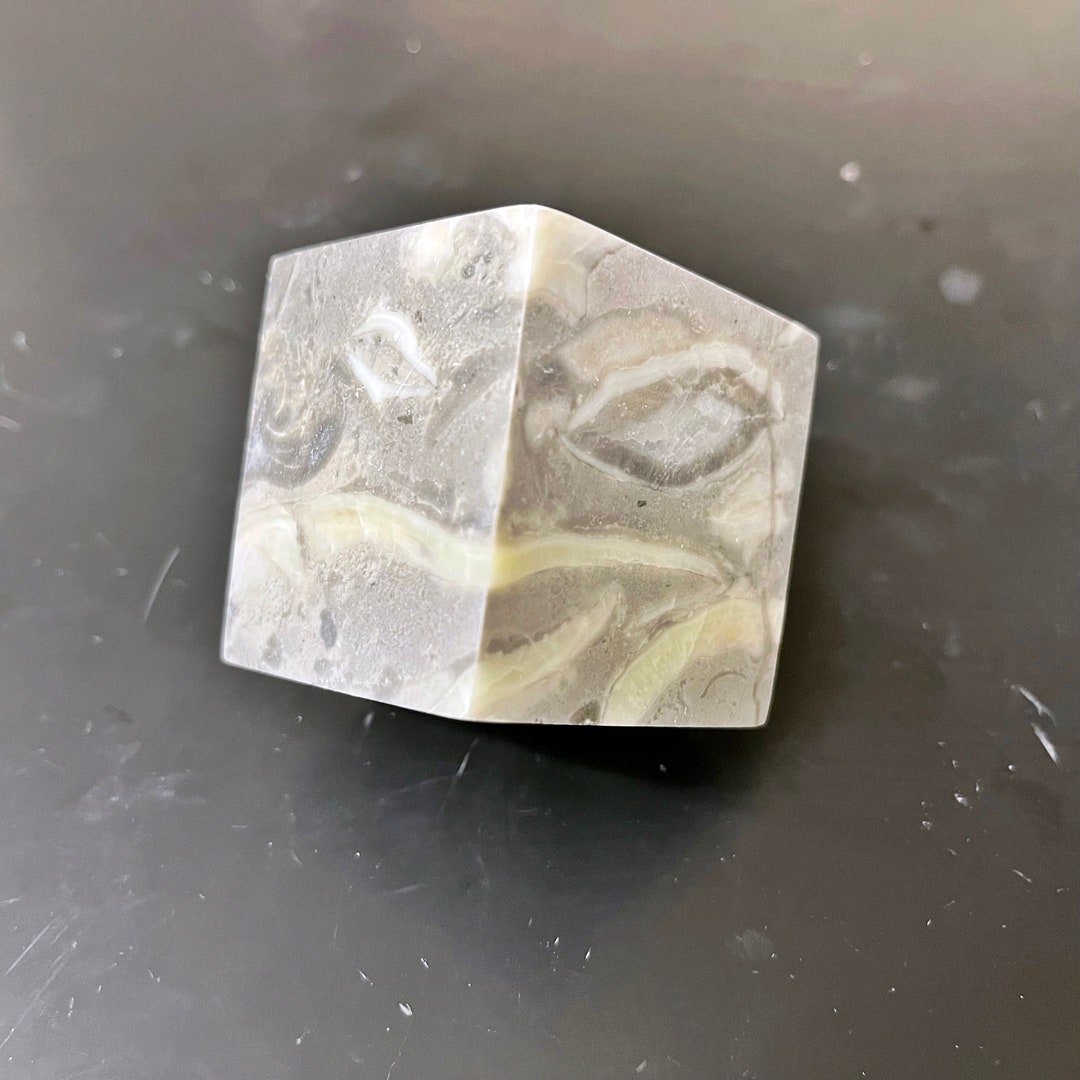 Beautiful Large Thousand Eye Jasper Cube - 50 Mm X 50 Mm -305.06 G ...