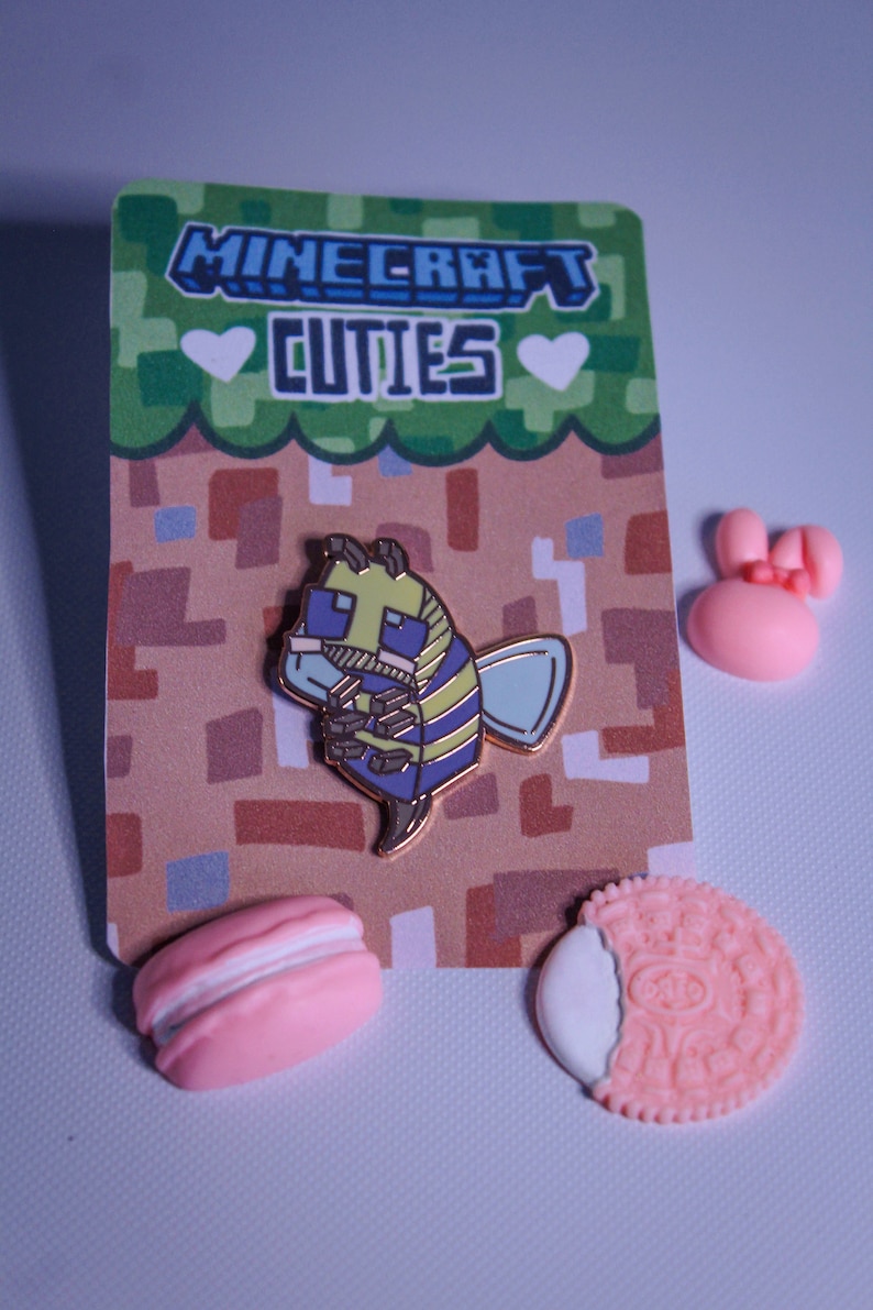 Minecraft Bee Enamel Pin - Etsy