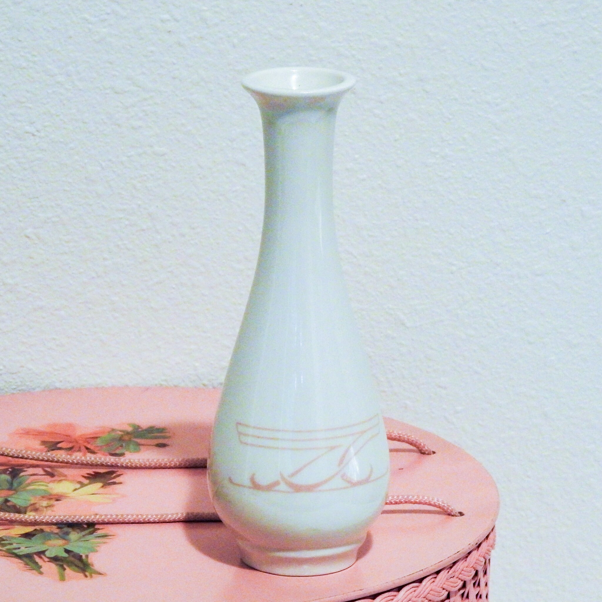 Vintage White Flower Vase: Pink Art Deco, RLC USA - Etsy