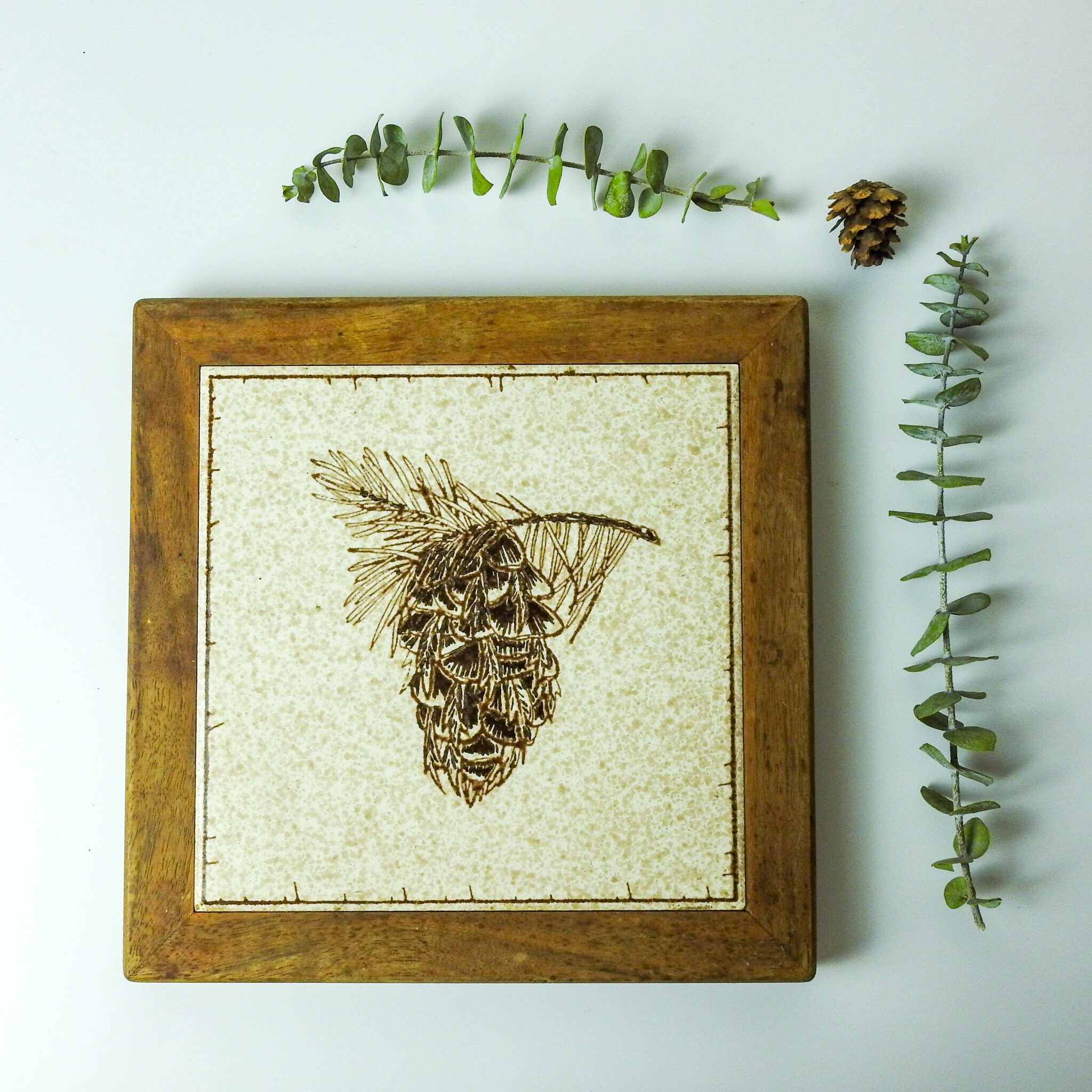 Vintage Pine Cone Tile Trivet / Vintage Pine Cone Art - Etsy.de