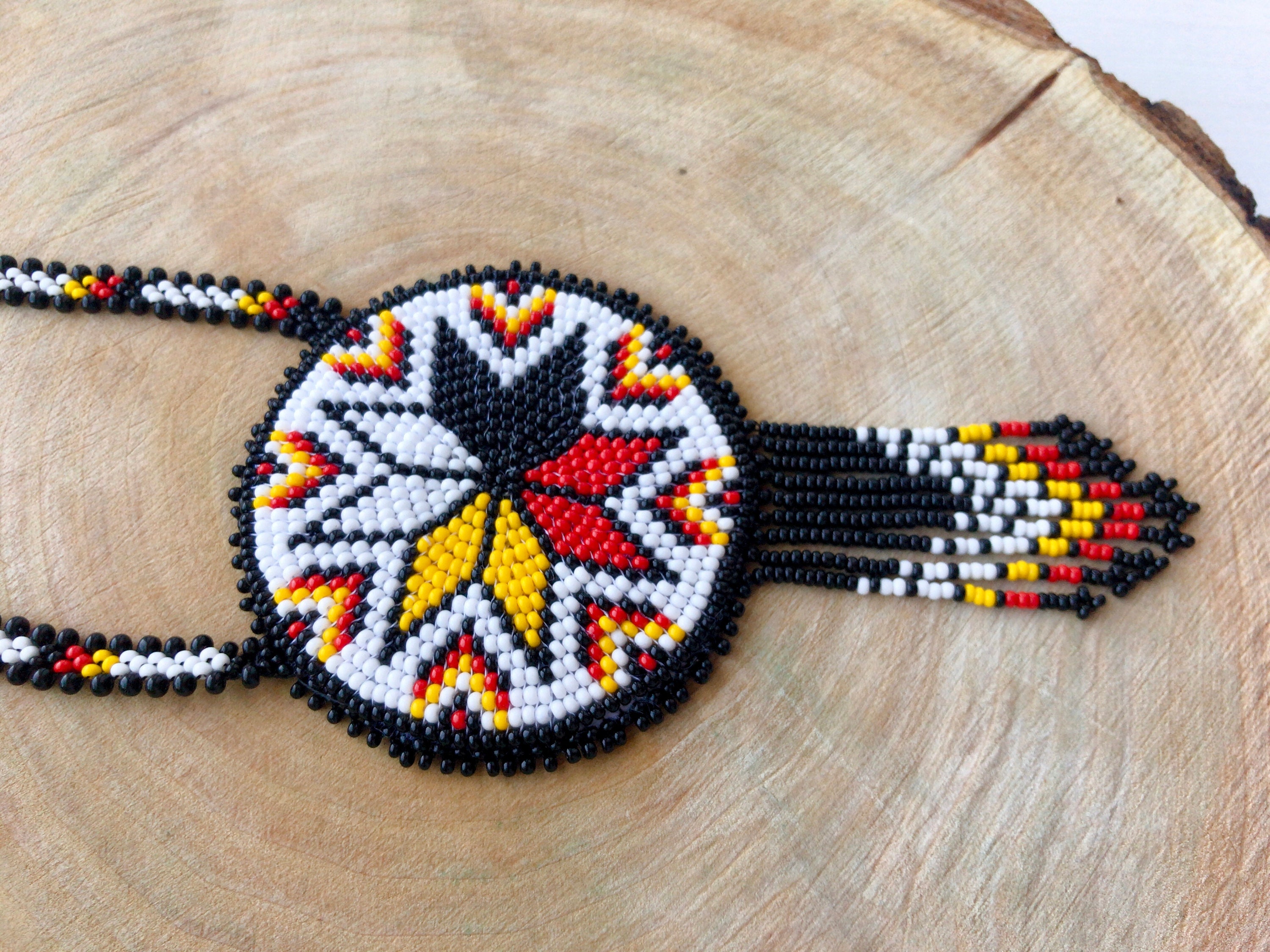 Native Medicine Wheel Style Medallion American Beadwork - Etsy Canada