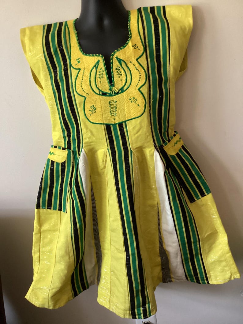 Northern Ghana Kente/fugu/batakari Fabric / Embroidered Split Neckline ...