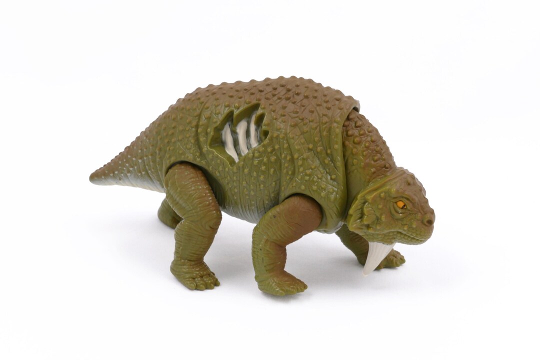 Vintage 1997 Jurassic Park Scutosaurus Toy - Jurassic Park the Lost ...