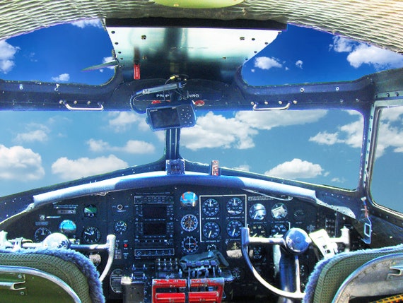 B 1 Cockpit