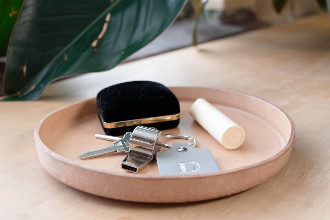 Personalized Leather Valet Tray: Round Veg Tan Catchall, Custom Desk ...