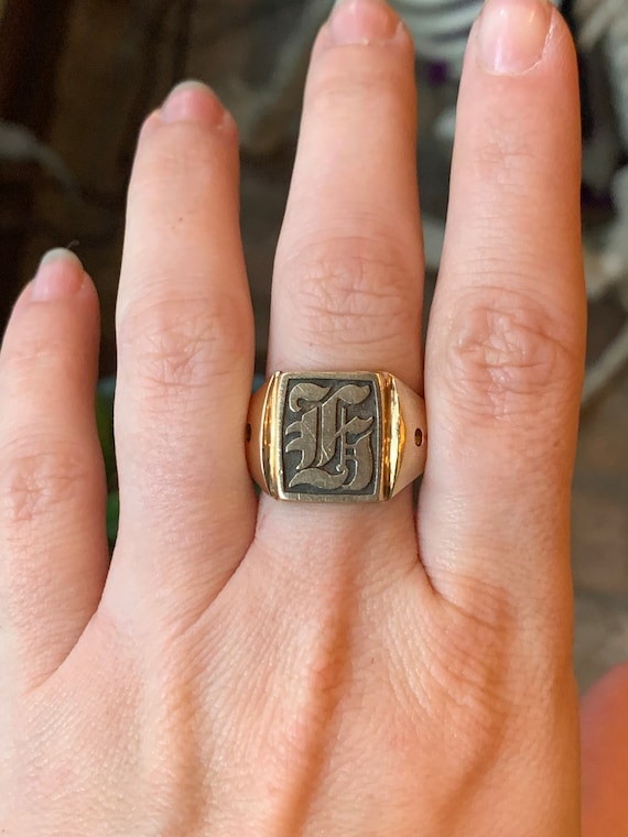 14k Yellow Gold Vintage Old English "H" Signet Ring S… - Gem