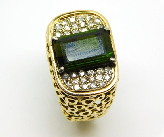 14k Yellow Gold Bubble Shank Ring With Emerald Cut Gr… - Gem