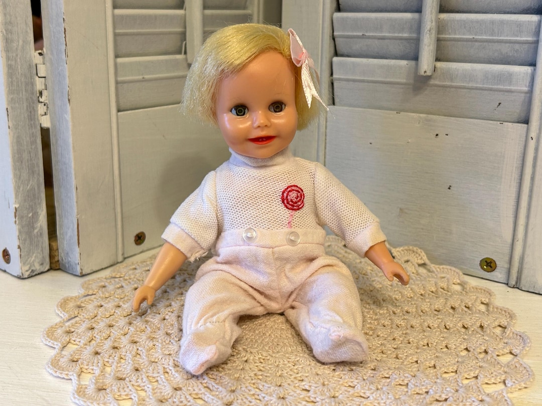 7 Suzy Cute Doll in an Original Outfit 1964, Vintage Nursery Décor - Etsy