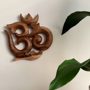 Wooden Om Symbol Aum Sign for Yoga Room, Meditation Space, Yoga Studio ...