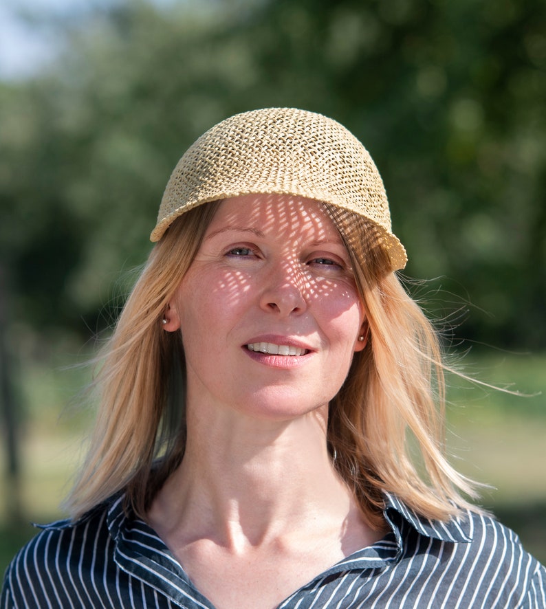 Light Sporty Summer Cap With Peak for Her/him in Elegant Design ...