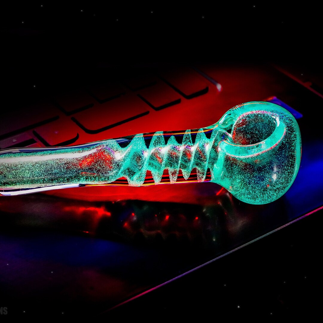 Glow Frost Twist Cool Pipes Best Seller Unique Pipes Sexy Pipes Heady ...