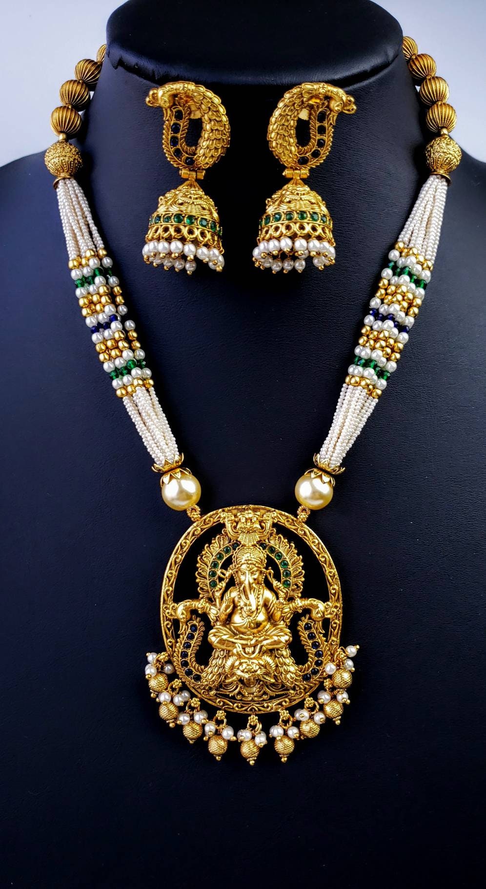Lord Ganesha pendant necklace set, temple jewelry India, Hindu jewelry ...