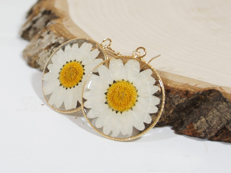 Daisy Earrings Pressed Flower Earrings Resin Daisy - Etsy