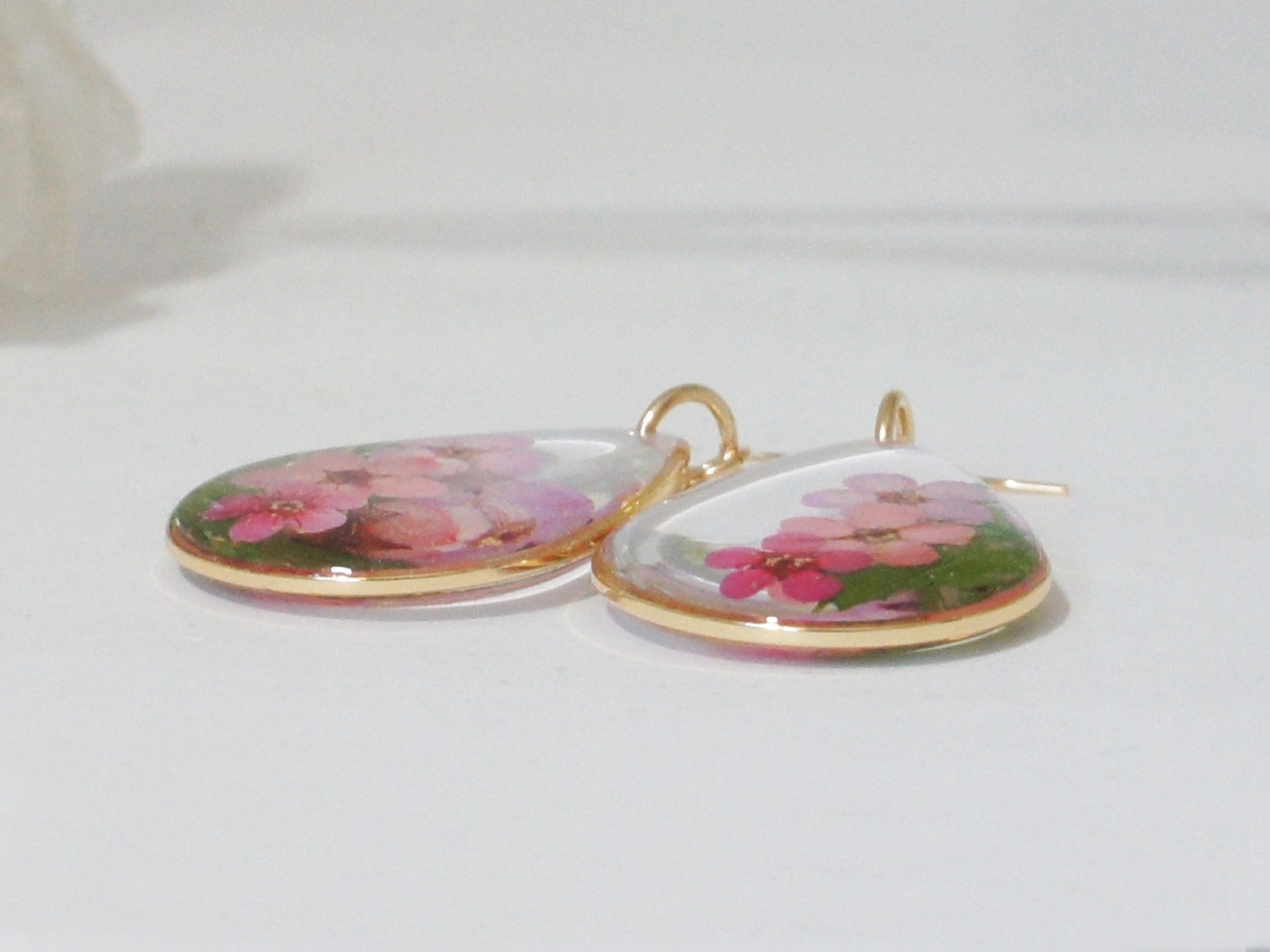 Resin Earrings Pressed Flowers Earrings GOLD Filled Resin - Etsy