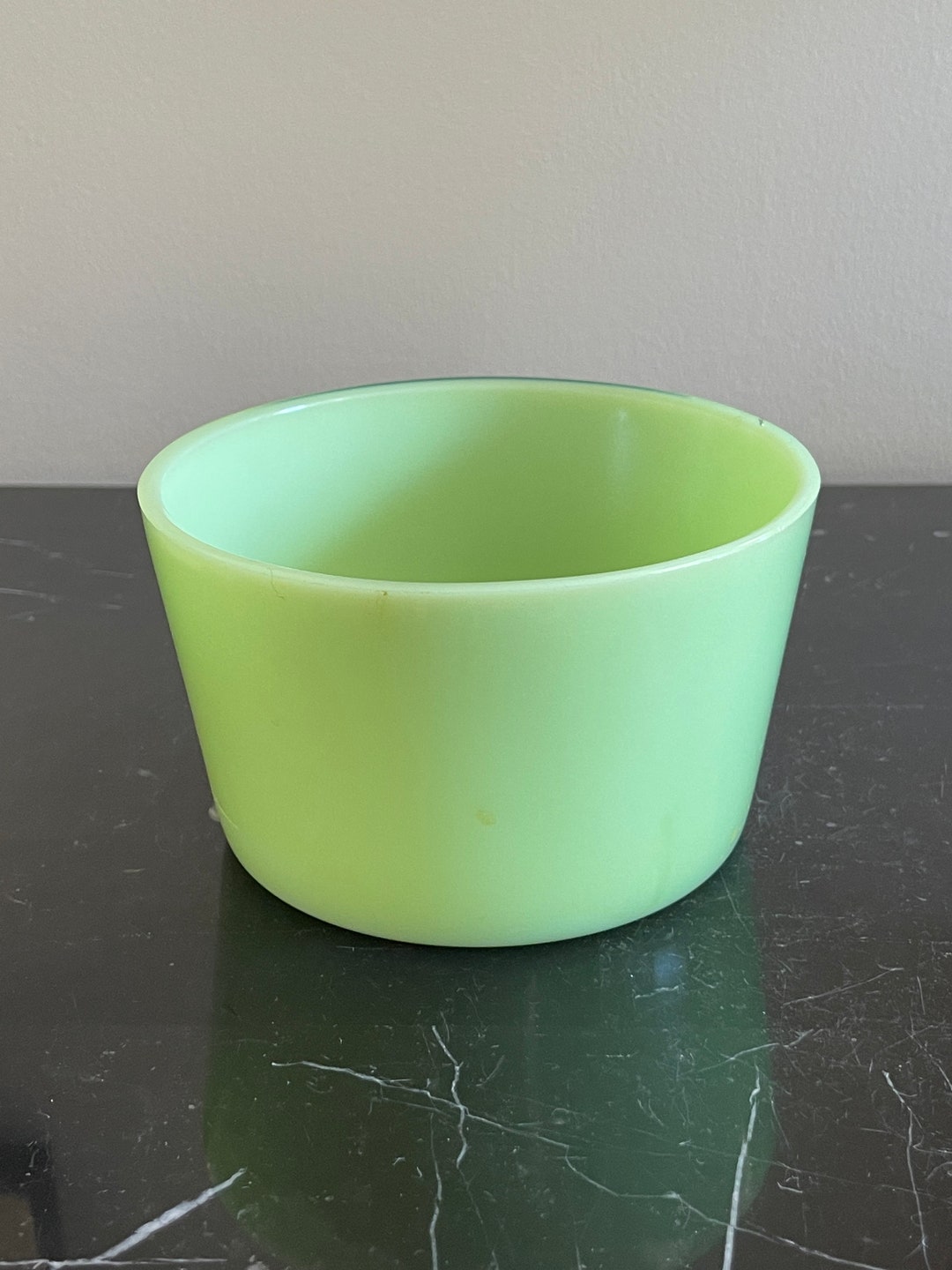 Vintage Glow Mckee Jadeite Glass 5 3/4