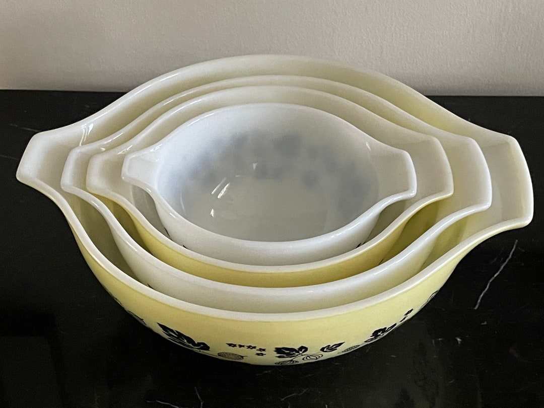 Pyrex Gooseberry Cinderella White & Yellow Mixing Bowls 441; 442; 443 ...