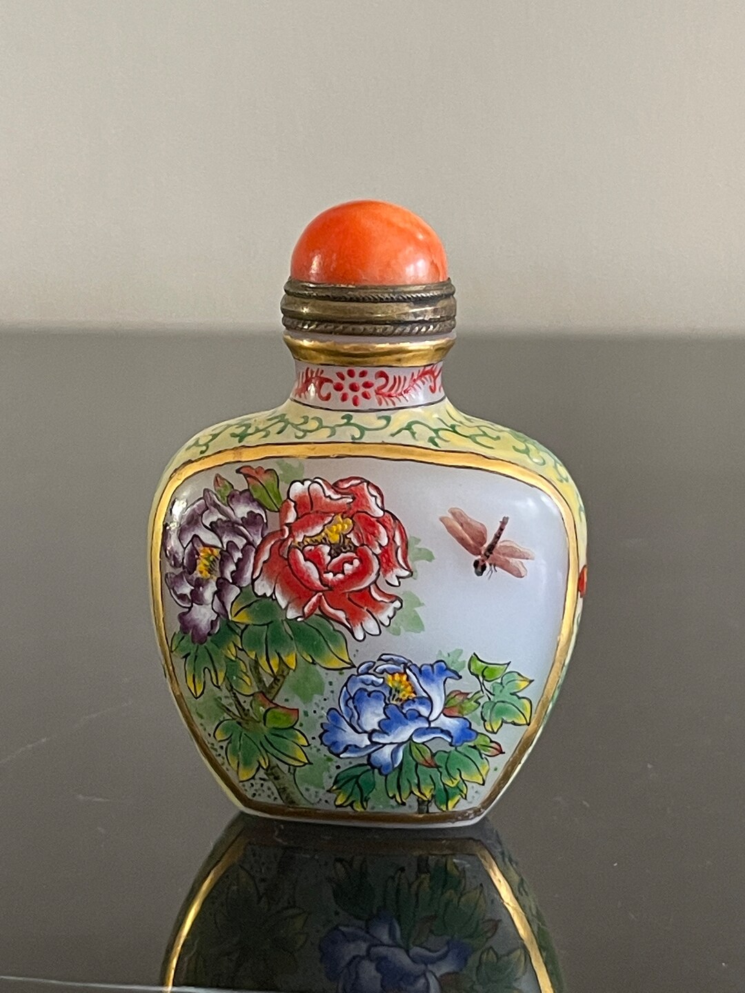 Chinese Peking Glass Snuff Bottle W Hand Painted Decoration and Gold ...