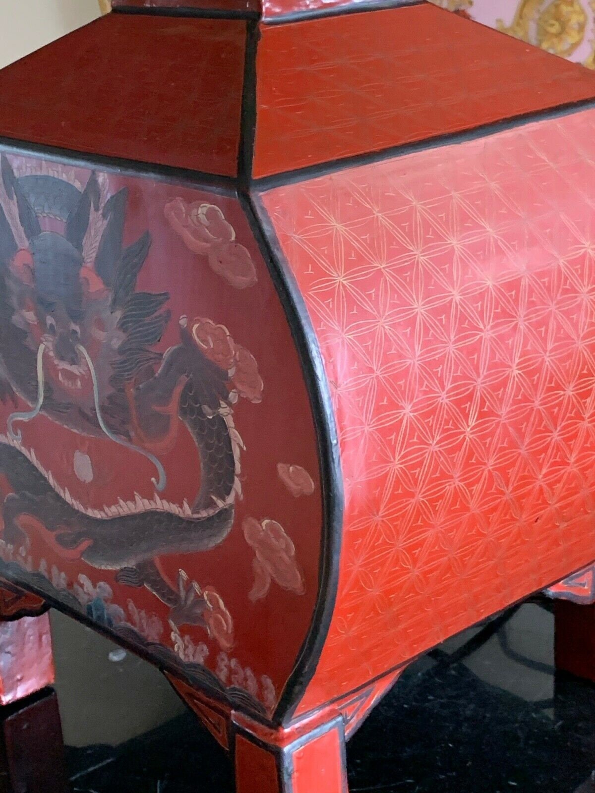 Chinese Red Lacquer Table Lamp With Dragon & Polychrome Hand - Etsy