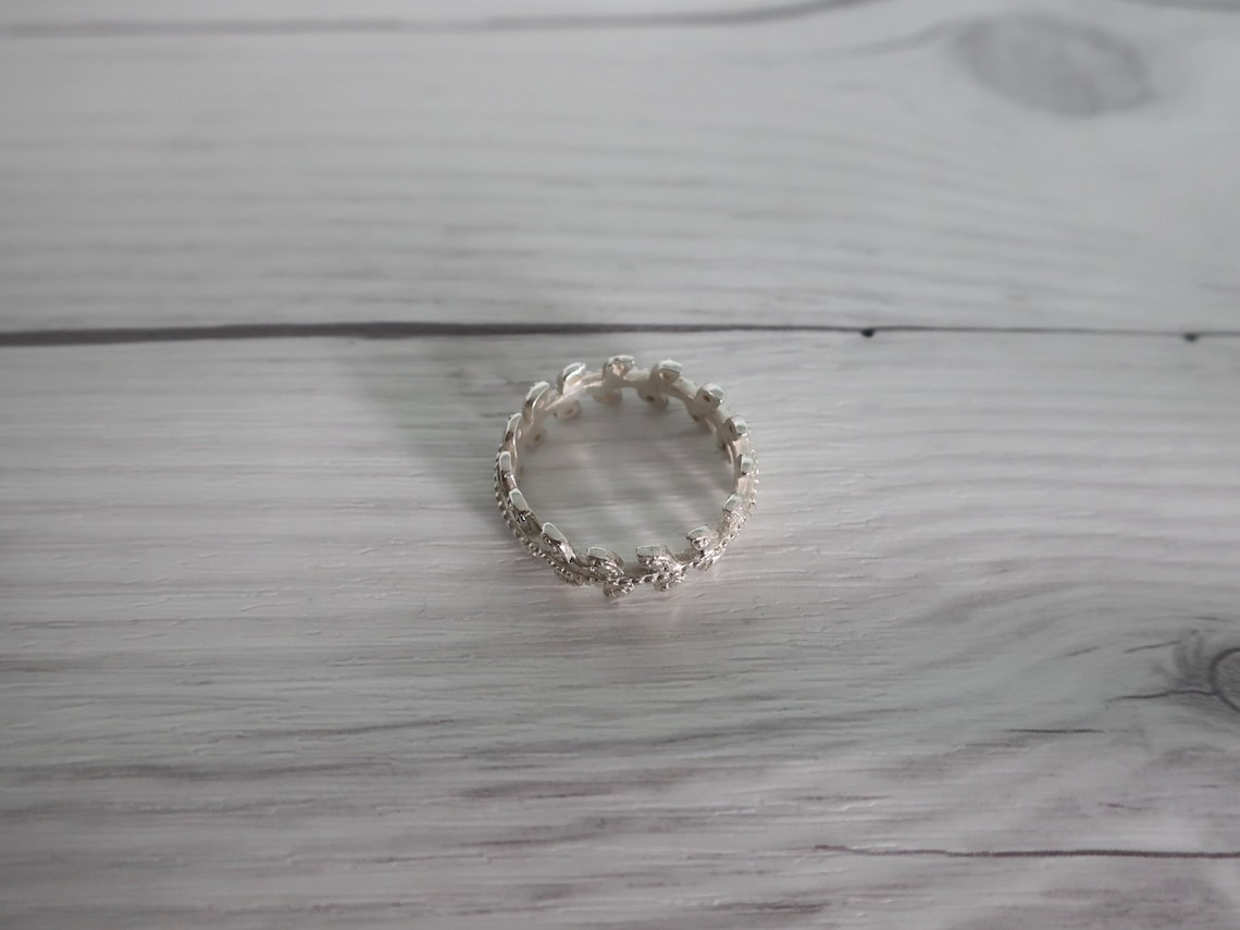 Sterling Silver Laurel Ring Sterling Silver Layering Ring | Etsy