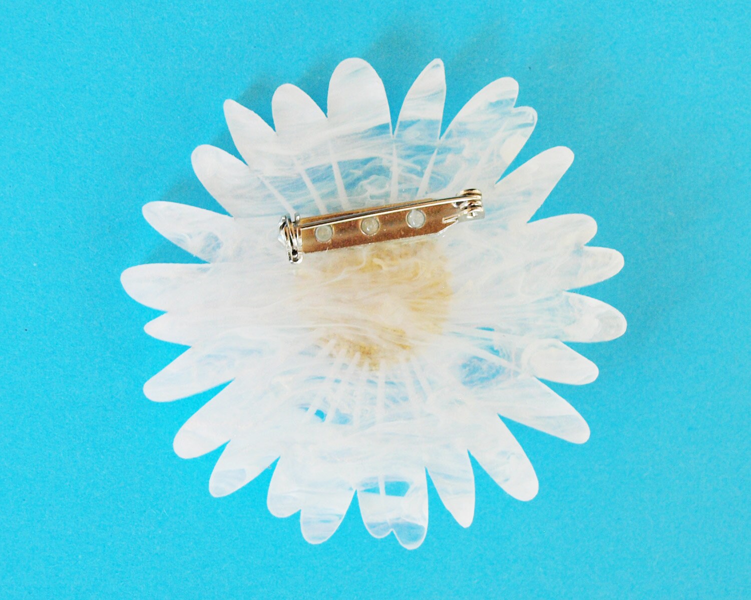 Daisy & Bee Brooch in White Marbled Acrylic - Etsy