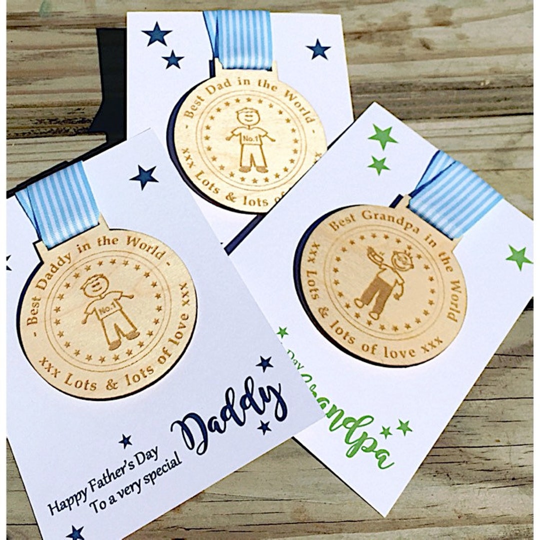 Best in the World Dad Daddy Grandad Grandpa Gramps Father’s Day Medal ...