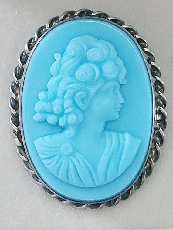 Victorian Era High Relief Blue Glass Paste Cameo Broo… - Gem