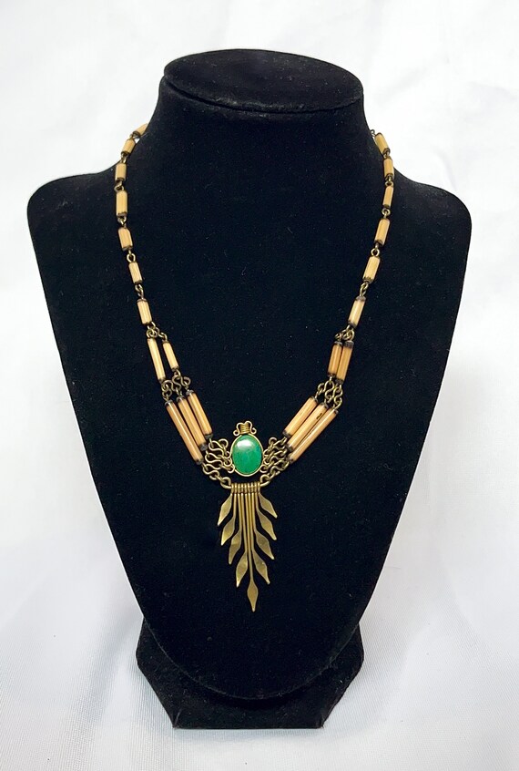 Beautiful & unusual vintage - Gem