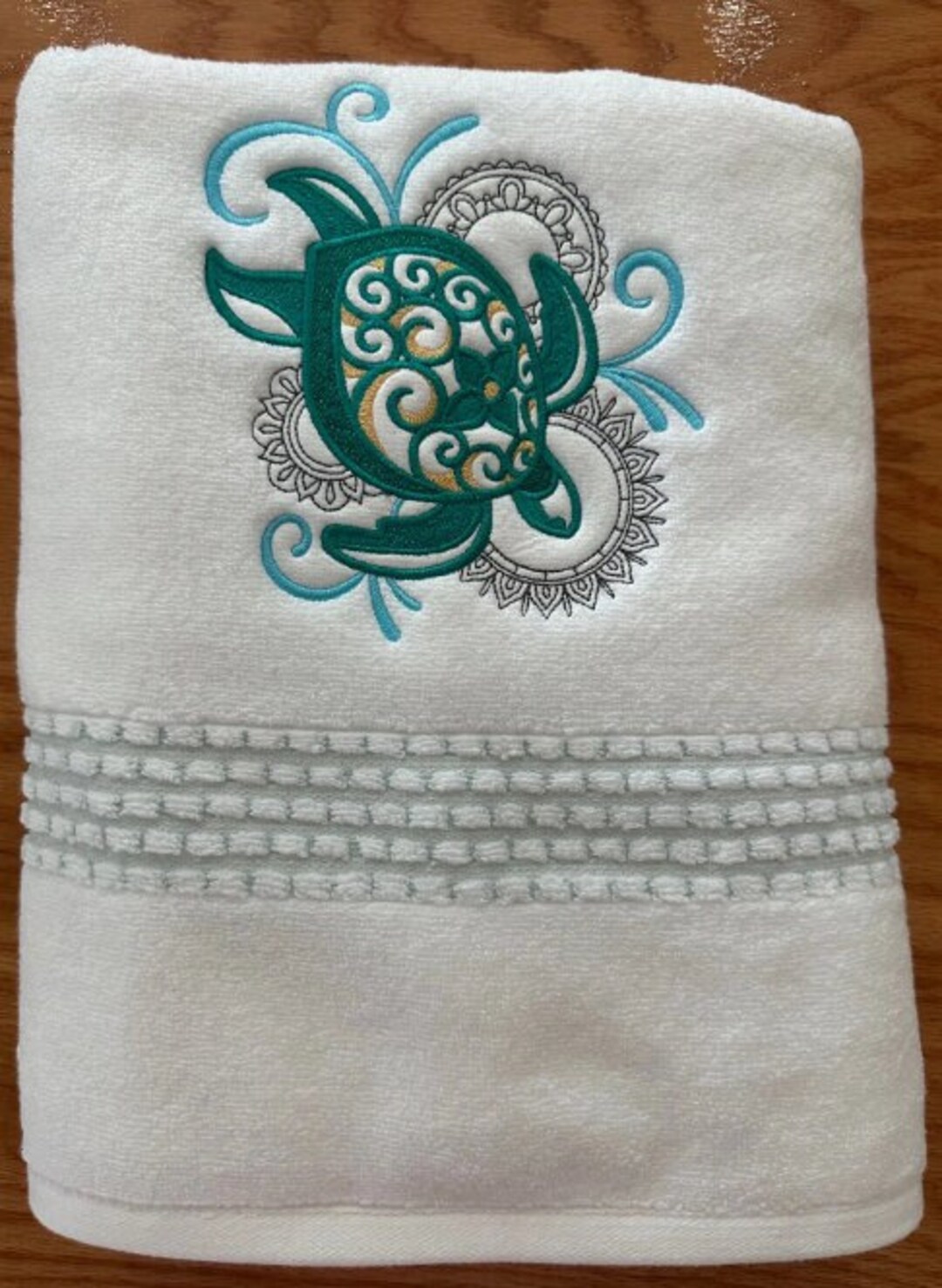 Sea Turtle Bath Towel With a Light Green Accent - Etsy