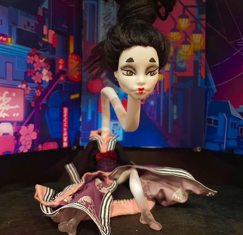 Yokai Doll Repaint Rokurokubi/long Necked Woman - Etsy