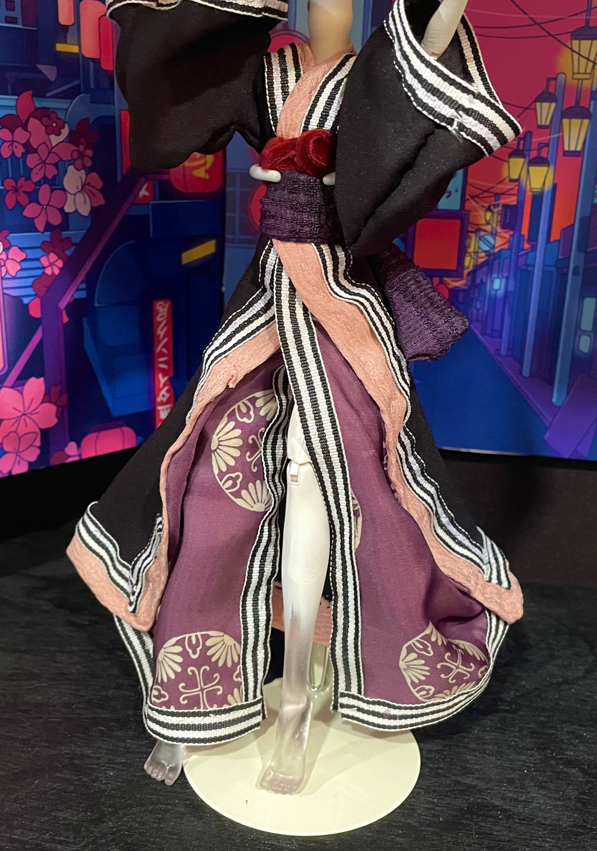 Yokai Doll Repaint Rokurokubi/long Necked Woman - Etsy