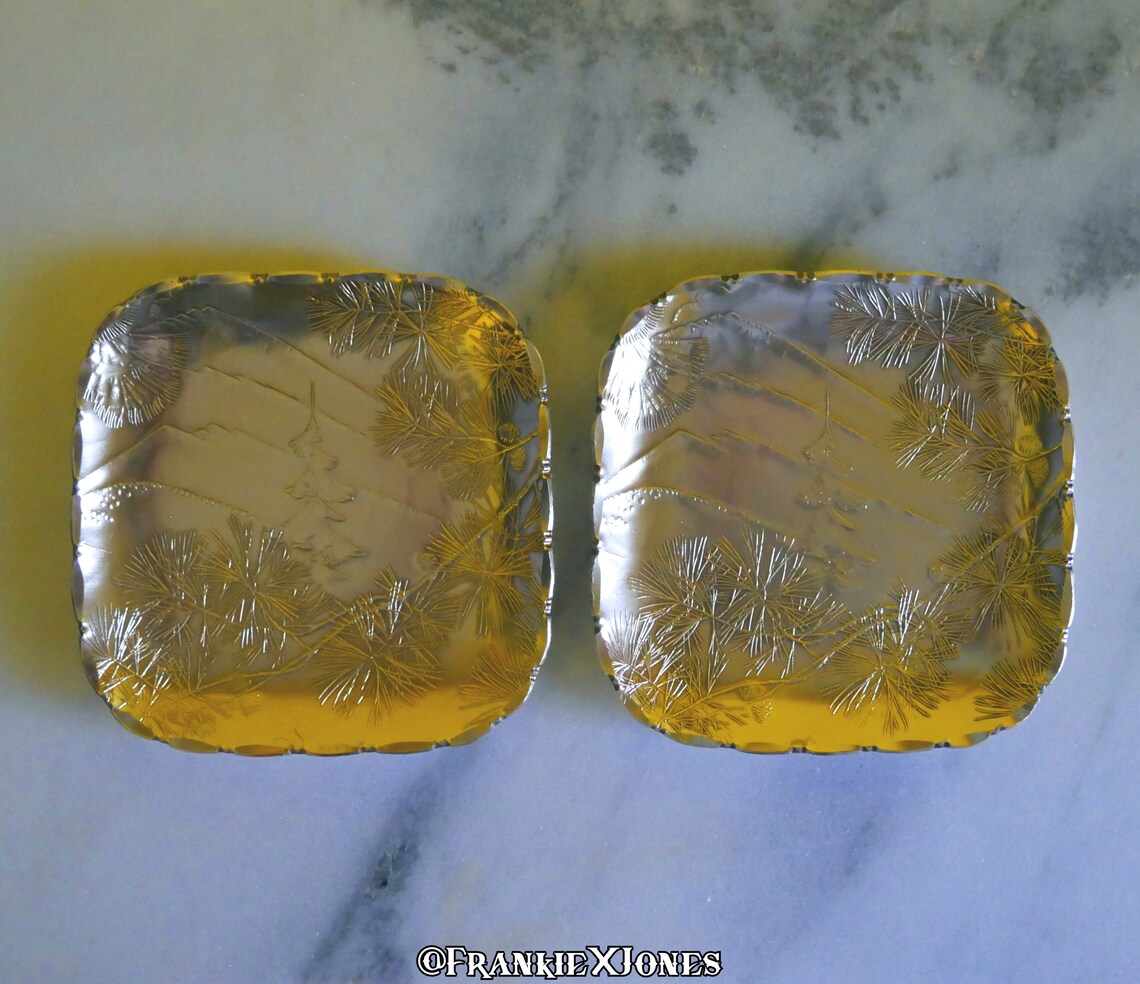 Set of 2 Mid Century Arthur Armour Aluminum Pine Plates - Etsy