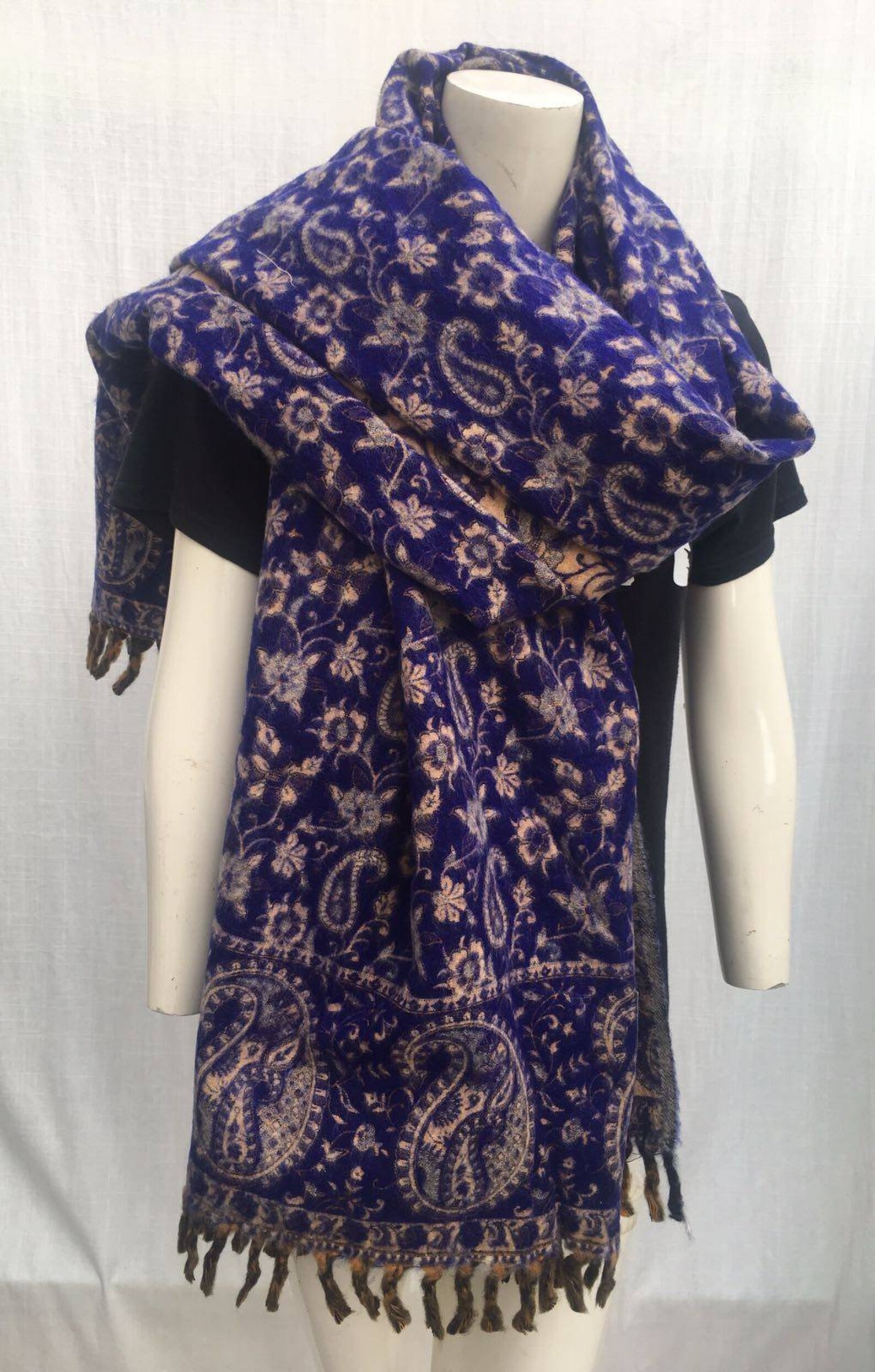 Real yak wool shawl/himalayan made blue/beige COLOUR paisley | Etsy