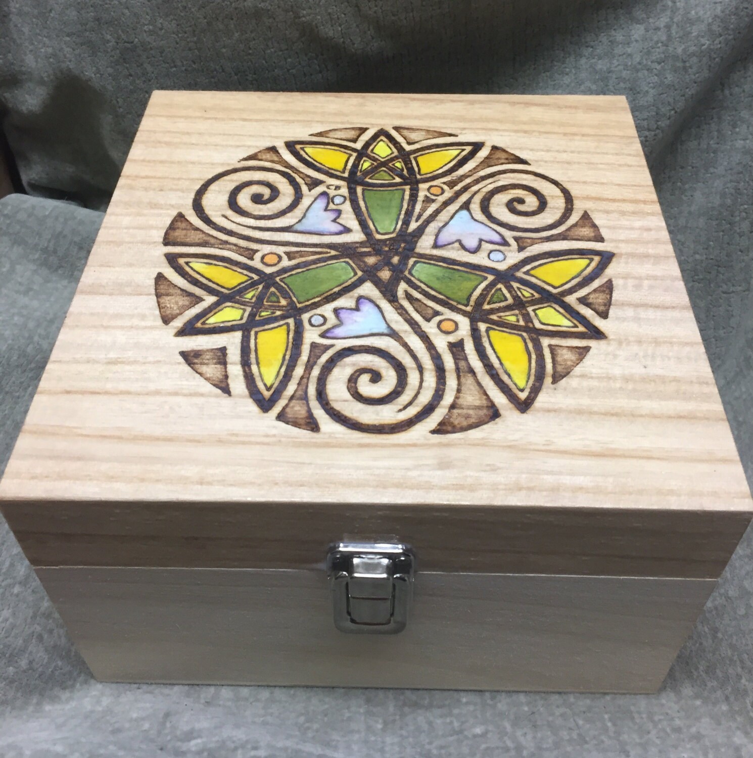 Personalised Celtic Daffodil Pyrography Box Square wooden | Etsy