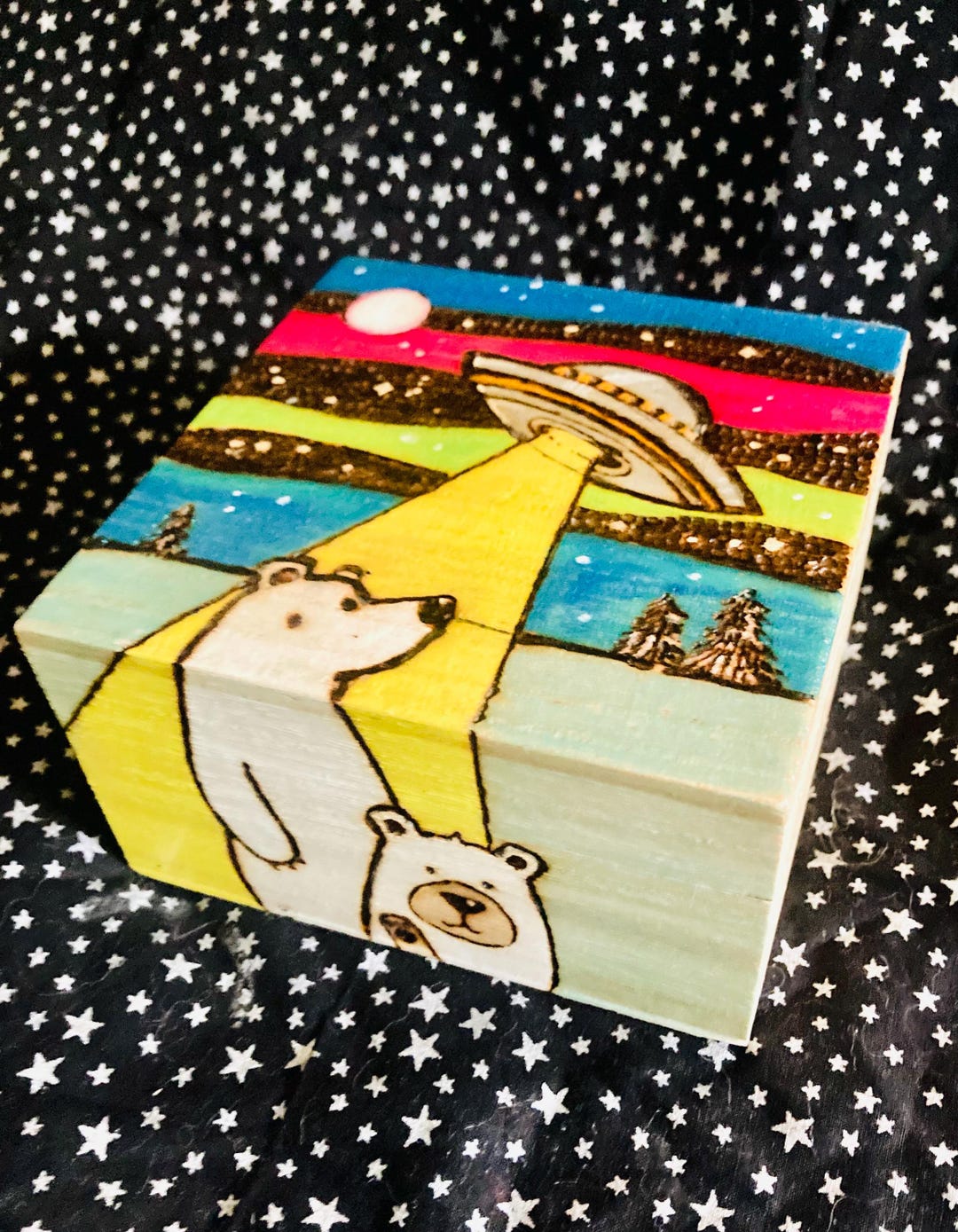 UFO Polar Bear Beam Me up Box, Small Wooden Pyrography Box, UAP Trinket ...