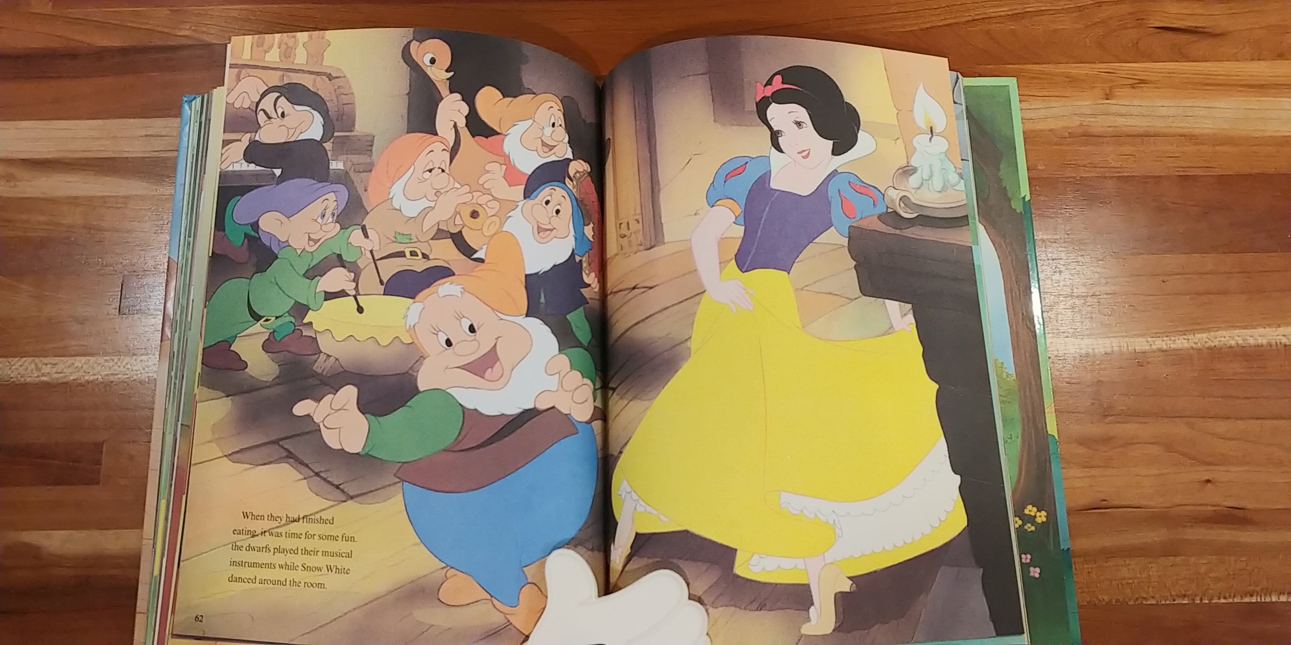 Vintage Walt Disney Snow White The Seven Dwarfs Humph Collector Plate